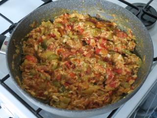 Lecho with eggs • Recipe | yumecipe.com