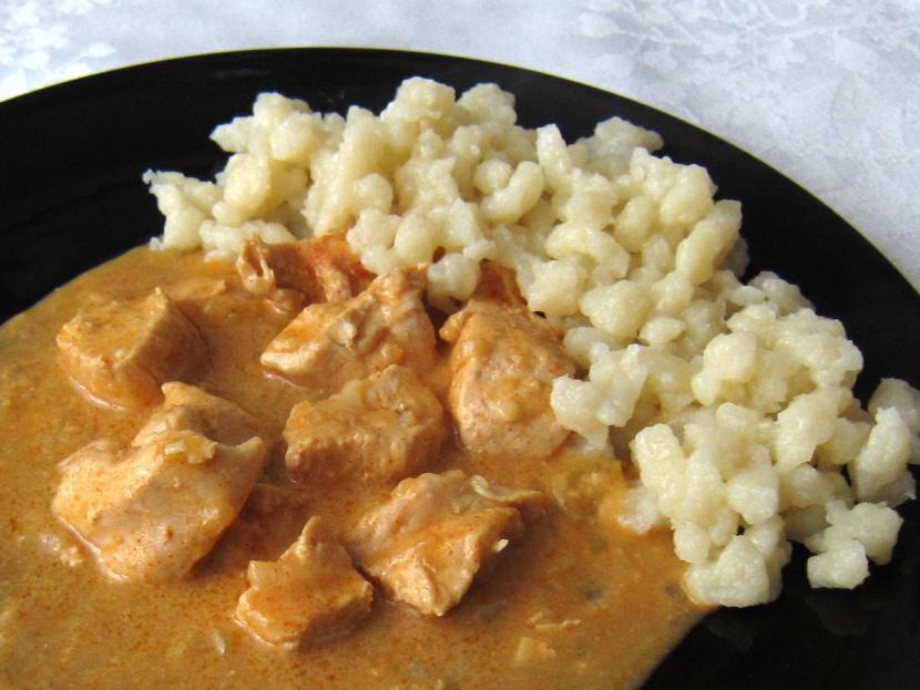 Chicken perkelt • Recipe | yumecipe.com