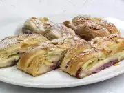 Custard Roll • Recipe | yumecipe.com
