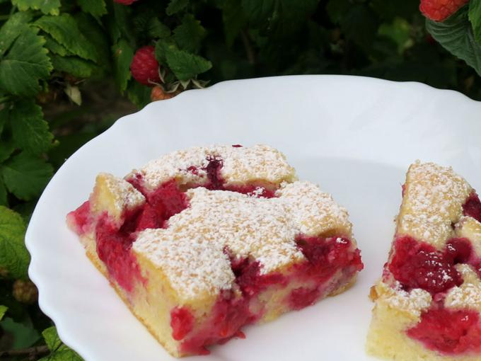 Raspberry sponge cake • Recipe | yumecipe.com